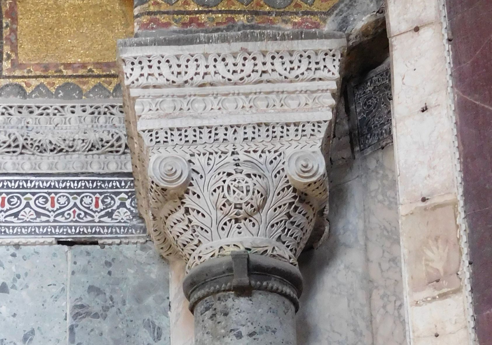 Imperial Monograms at Hagia Sophia - Noti u Ħsibijiet